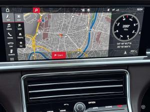 Grey Porsche Panamera 2018 in Vilnius, with an engine capacity of 3.00 L and mileage of 86 thousand km for 49950 €, photo 25 on AUTOMOTO.COM.LV