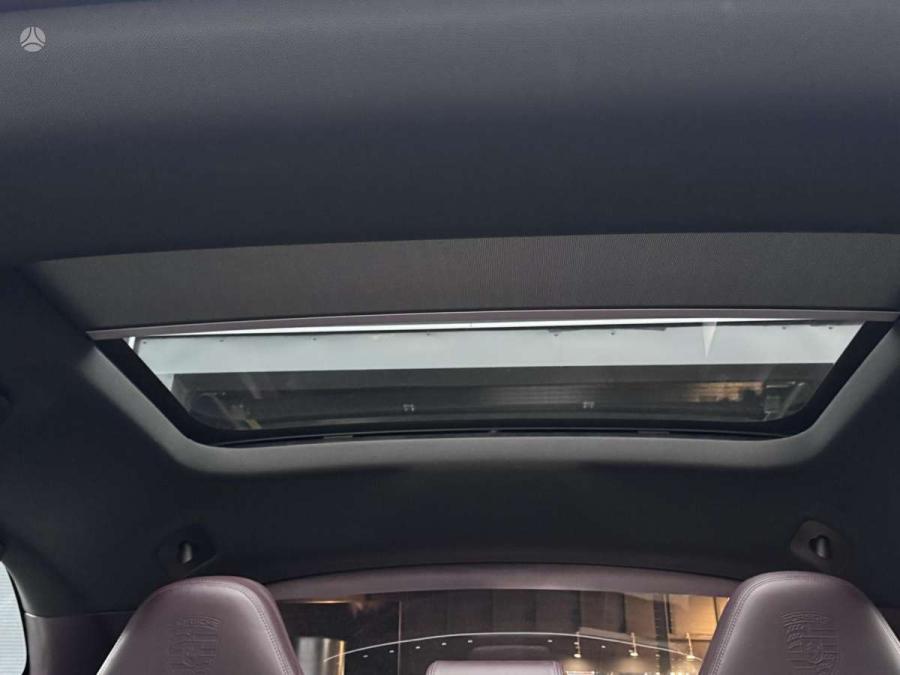 Grey Porsche Panamera 2018 in Vilnius, with an engine capacity of 3.00 L and mileage of 86 thousand km for 49950 €, photo 28 on AUTOMOTO.COM.LV