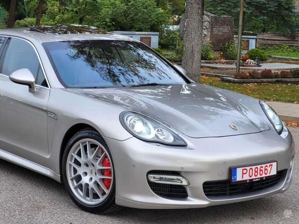 Pelēks Porsche Panamera 2009 Klaipėda, ar dzinēja tilpumu 4.80 L un nobraukumu 303 tūkst. km par 18500 €, foto 2 vietnē AUTOMOTO.COM.LV
