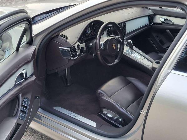 Pelēks Porsche Panamera 2009 Klaipėda, ar dzinēja tilpumu 4.80 L un nobraukumu 303 tūkst. km par 18500 €, foto 10 vietnē AUTOMOTO.COM.LV