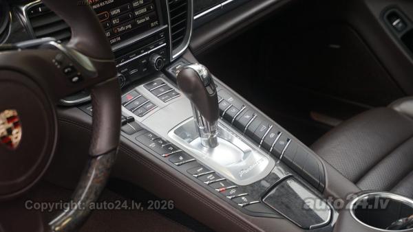 Pelēks Porsche Panamera 2010 Tallina, ar dzinēja tilpumu 4.80 L un nobraukumu 23 tūkst. km par 19000 €, foto 8 vietnē AUTOMOTO.COM.LV
