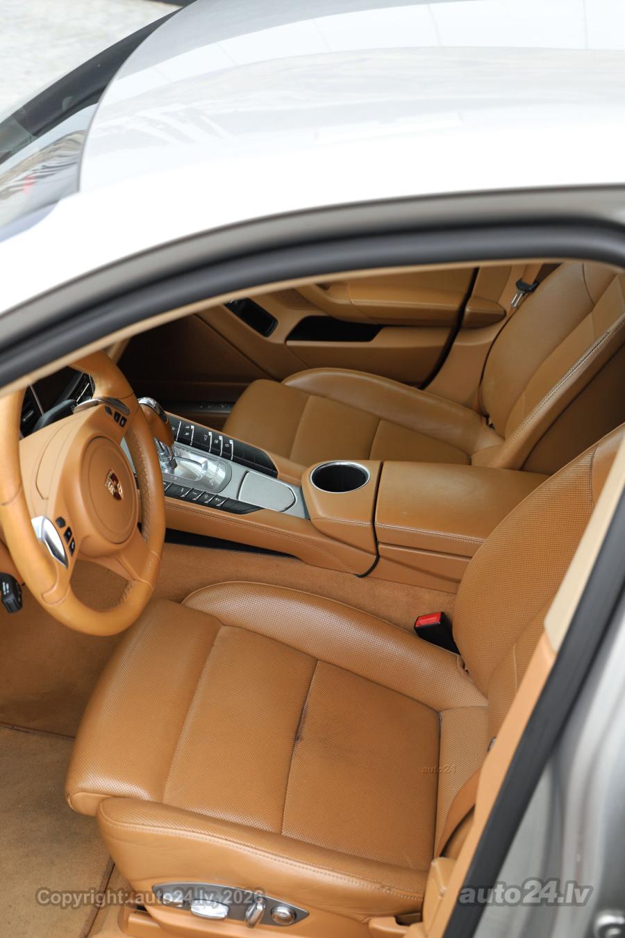 Grey Porsche Panamera 2010 in Tallinn, with an engine capacity of 4.80 L and mileage of 253 thousand km for 17900 €, photo 16 on AUTOMOTO.COM.LV