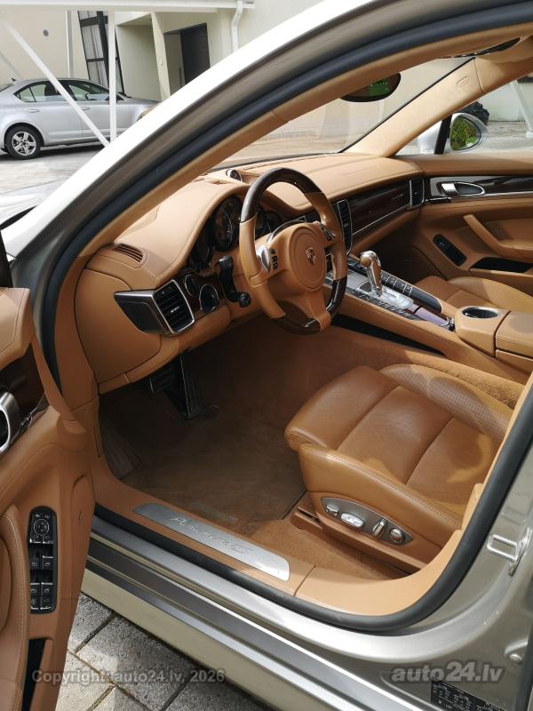Pelēks Porsche Panamera 2012 Tallina, ar dzinēja tilpumu 4.80 L un nobraukumu 74 tūkst. km par 34600 €, foto 4 vietnē AUTOMOTO.COM.LV