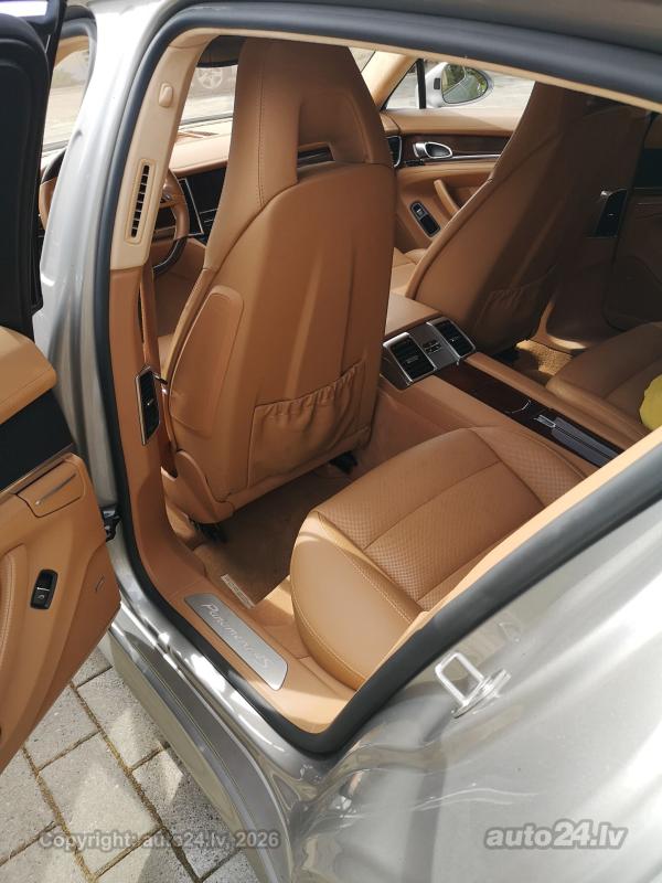 Pelēks Porsche Panamera 2012 Tallina, ar dzinēja tilpumu 4.80 L un nobraukumu 74 tūkst. km par 34600 €, foto 6 vietnē AUTOMOTO.COM.LV