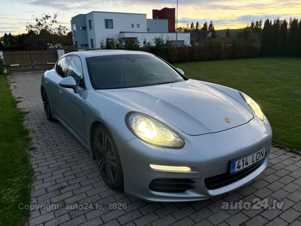 Grey Porsche Panamera 2013 in Tallinn, with an engine capacity of 3.00 L and mileage of 280 thousand km for 19999 €, photo 5 on AUTOMOTO.COM.LV