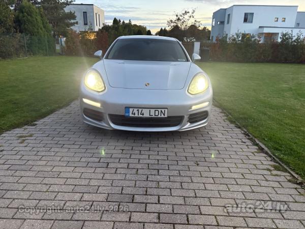 Grey Porsche Panamera 2013 in Tallinn, with an engine capacity of 3.00 L and mileage of 280 thousand km for 19999 €, photo 8 on AUTOMOTO.COM.LV