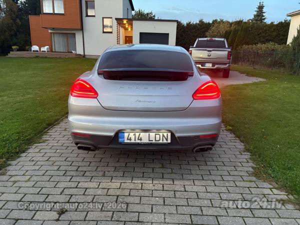 Grey Porsche Panamera 2013 in Tallinn, with an engine capacity of 3.00 L and mileage of 280 thousand km for 19999 €, photo 9 on AUTOMOTO.COM.LV