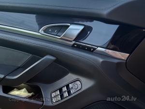 Grey Porsche Panamera 2013 in Tallinn, with an engine capacity of 3.00 L and mileage of 280 thousand km for 19999 €, photo 14 on AUTOMOTO.COM.LV