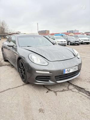 Pelēks Porsche Panamera 2014 Kauņa, ar dzinēja tilpumu 3.61 L un nobraukumu 134 tūkst. km par 14999 €, foto 10 vietnē AUTOMOTO.COM.LV