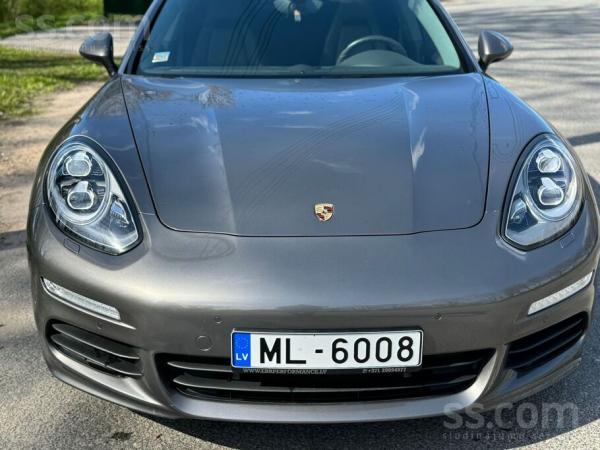 Pelēks Porsche Panamera 2014 Jelgava, ar dzinēja tilpumu 3.00 L un nobraukumu 117 tūkst. km par 39700 €, foto 2 vietnē AUTOMOTO.COM.LV