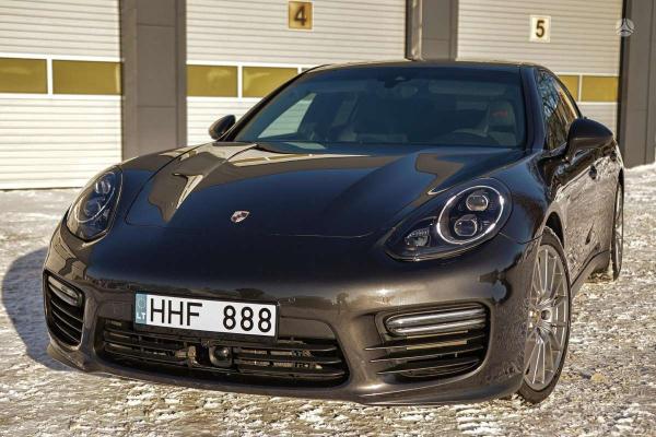 Pelēks Porsche Panamera 2014 Klaipėda, ar dzinēja tilpumu 4.81 L un nobraukumu 212 tūkst. km par 32000 €, foto 2 vietnē AUTOMOTO.COM.LV