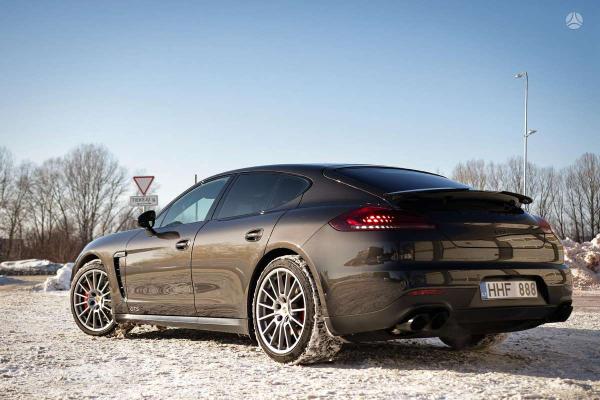 Pelēks Porsche Panamera 2014 Klaipėda, ar dzinēja tilpumu 4.81 L un nobraukumu 212 tūkst. km par 32000 €, foto 5 vietnē AUTOMOTO.COM.LV