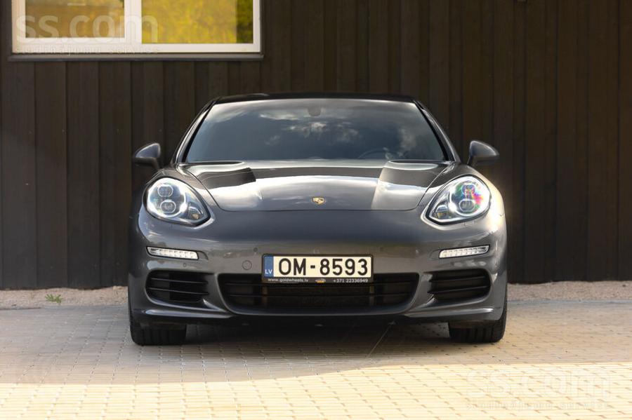 Grey Porsche Panamera 2014 in Jelgava, with an engine capacity of 3.00 L and mileage of 120 thousand km for 33000 €, photo 3 on AUTOMOTO.COM.LV