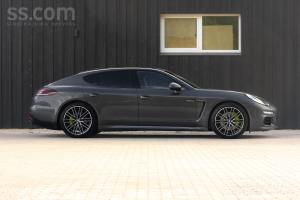 Grey Porsche Panamera 2014 in Jelgava, with an engine capacity of 3.00 L and mileage of 120 thousand km for 33000 €, photo 5 on AUTOMOTO.COM.LV