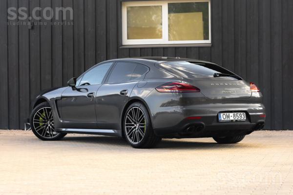 Pelēks Porsche Panamera 2014 Jelgava, ar dzinēja tilpumu 3.00 L un nobraukumu 120 tūkst. km par 33000 €, foto 7 vietnē AUTOMOTO.COM.LV