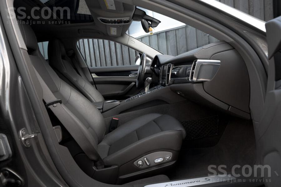 Grey Porsche Panamera 2014 in Jelgava, with an engine capacity of 3.00 L and mileage of 120 thousand km for 33000 €, photo 9 on AUTOMOTO.COM.LV