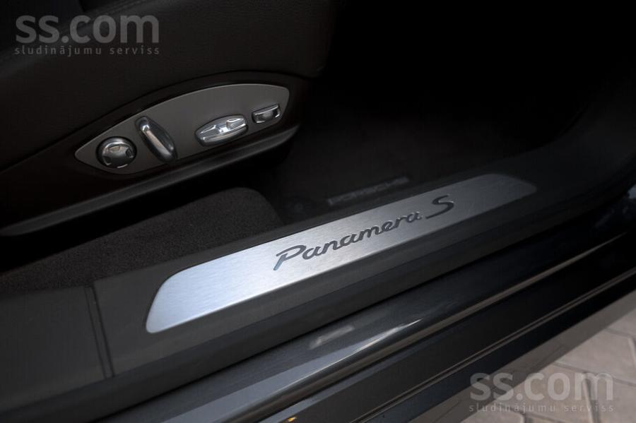 Grey Porsche Panamera 2014 in Jelgava, with an engine capacity of 3.00 L and mileage of 120 thousand km for 33000 €, photo 10 on AUTOMOTO.COM.LV