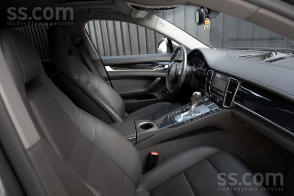 Pelēks Porsche Panamera 2014 Jelgava, ar dzinēja tilpumu 3.00 L un nobraukumu 120 tūkst. km par 33000 €, foto 10 vietnē AUTOMOTO.COM.LV