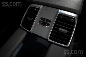 Grey Porsche Panamera 2014 in Jelgava, with an engine capacity of 3.00 L and mileage of 120 thousand km for 33000 €, photo 14 on AUTOMOTO.COM.LV