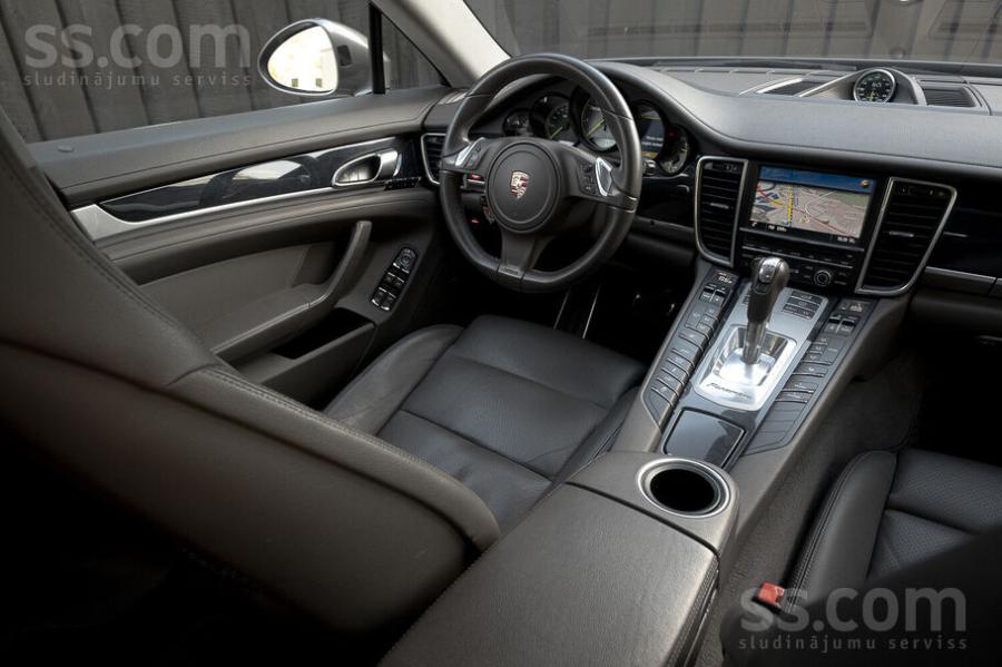 Grey Porsche Panamera 2014 in Jelgava, with an engine capacity of 3.00 L and mileage of 120 thousand km for 33000 €, photo 15 on AUTOMOTO.COM.LV