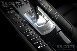 Grey Porsche Panamera 2014 in Jelgava, with an engine capacity of 3.00 L and mileage of 120 thousand km for 33000 €, photo 22 on AUTOMOTO.COM.LV