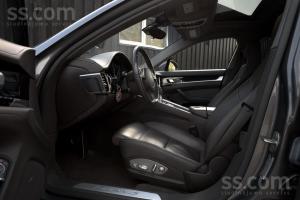 Grey Porsche Panamera 2014 in Jelgava, with an engine capacity of 3.00 L and mileage of 120 thousand km for 33000 €, photo 27 on AUTOMOTO.COM.LV