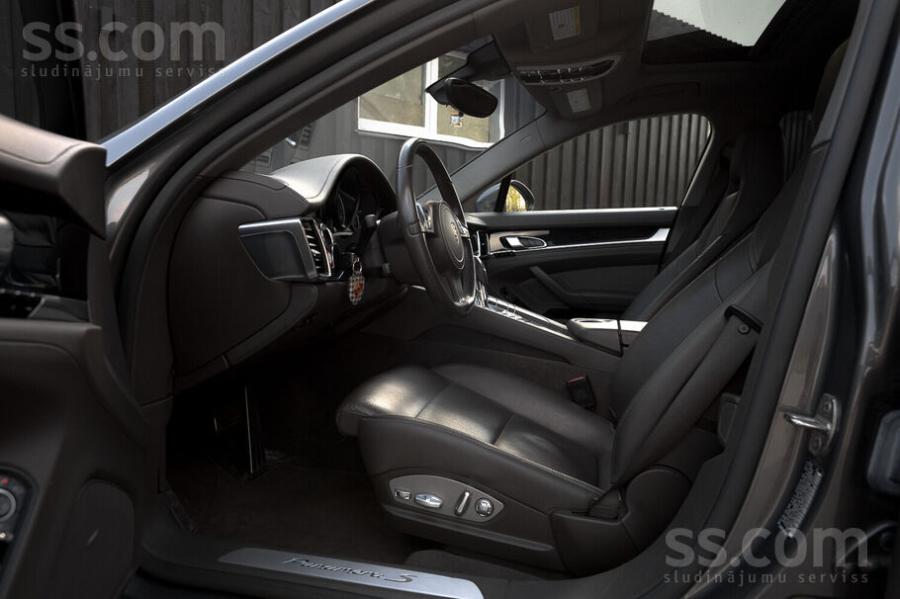 Grey Porsche Panamera 2014 in Jelgava, with an engine capacity of 3.00 L and mileage of 120 thousand km for 33000 €, photo 27 on AUTOMOTO.COM.LV