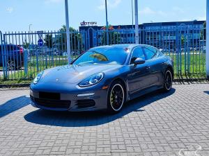 Grey Porsche Panamera 2014 in Klaipeda, with an engine capacity of 3.00 L and mileage of 121 thousand km for 24900 €, photo 1 on AUTOMOTO.COM.LV
