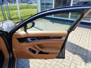 Grey Porsche Panamera 2014 in Klaipeda, with an engine capacity of 3.00 L and mileage of 121 thousand km for 24900 €, photo 8 on AUTOMOTO.COM.LV