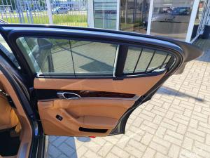 Grey Porsche Panamera 2014 in Klaipeda, with an engine capacity of 3.00 L and mileage of 121 thousand km for 24900 €, photo 12 on AUTOMOTO.COM.LV