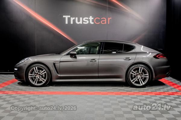 Grey Porsche Panamera 2015 in Parnu, with an engine capacity of 3.00 L and mileage of 249 thousand km for 26000 €, photo 5 on AUTOMOTO.COM.LV