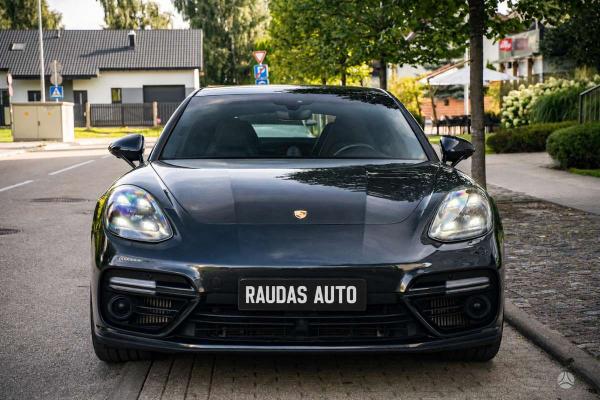 Grey Porsche Panamera 2016 in Riga, with an engine capacity of 4.00 L and mileage of 104 thousand km for 53990 €, photo 3 on AUTOMOTO.COM.LV