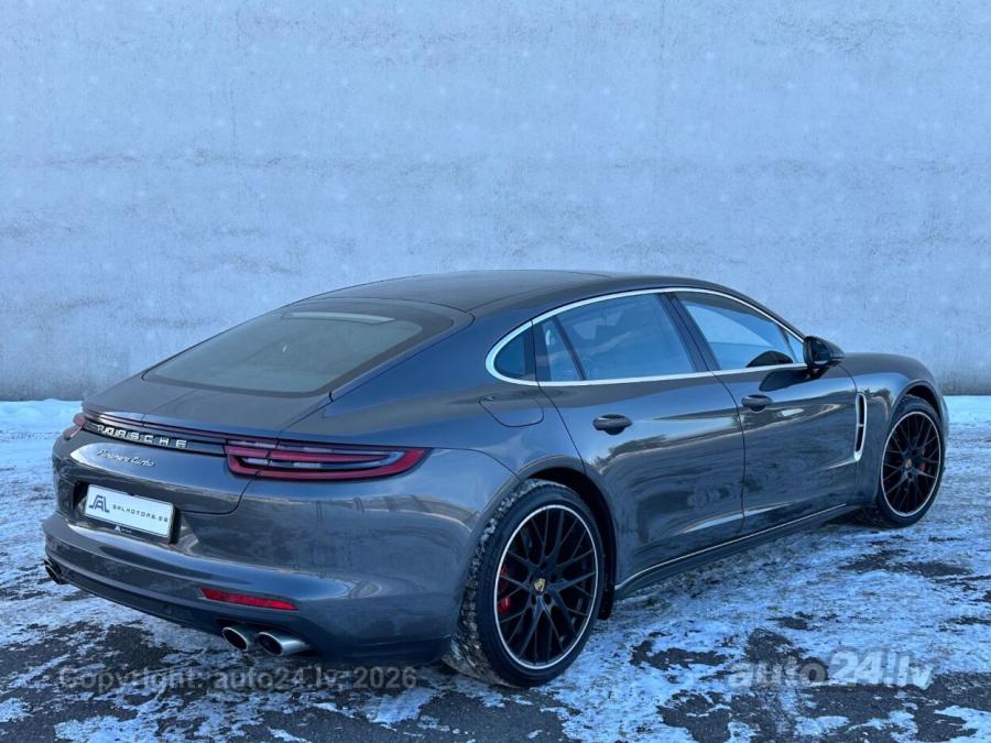 Pelēks Porsche Panamera 2017 Tallina, ar dzinēja tilpumu 4.00 L un nobraukumu 167 tūkst. km par 57000 €, foto 3 vietnē AUTOMOTO.COM.LV