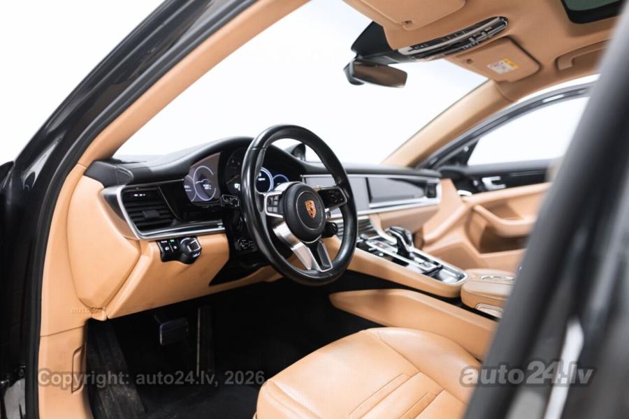 Pelēks Porsche Panamera 2017 Tallina, ar dzinēja tilpumu 2.90 L un nobraukumu 122 tūkst. km par 42999 €, foto 18 vietnē AUTOMOTO.COM.LV
