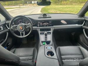 Grey Porsche Panamera 2017 in Tartu, with an engine capacity of 2.90 L and mileage of 146 thousand km for 47900 €, photo 12 on AUTOMOTO.COM.LV