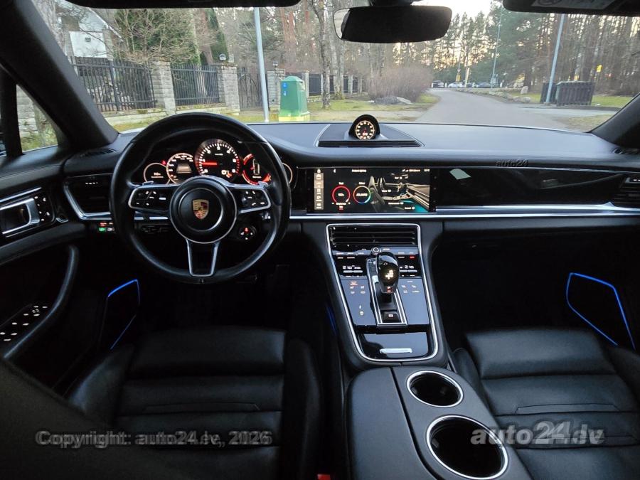 Grey Porsche Panamera 2017 in Tallinn, with an engine capacity of 4.00 L and mileage of 181 thousand km for 45990 €, photo 10 on AUTOMOTO.COM.LV