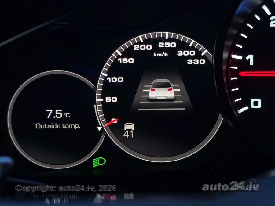Grey Porsche Panamera 2017 in Tallinn, with an engine capacity of 4.00 L and mileage of 181 thousand km for 45990 €, photo 16 on AUTOMOTO.COM.LV
