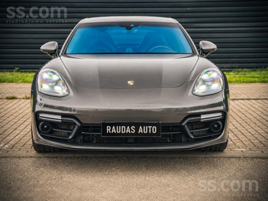 Grey Porsche Panamera 2017 in Riga, with an engine capacity of 4.00 L and mileage of 265 thousand km for 39990 €, photo 3 on AUTOMOTO.COM.LV