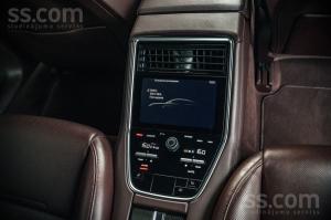 Grey Porsche Panamera 2017 in Riga, with an engine capacity of 4.00 L and mileage of 265 thousand km for 39990 €, photo 10 on AUTOMOTO.COM.LV