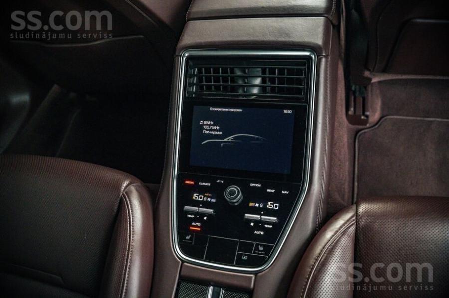 Grey Porsche Panamera 2017 in Riga, with an engine capacity of 4.00 L and mileage of 265 thousand km for 39990 €, photo 10 on AUTOMOTO.COM.LV