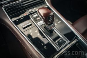 Grey Porsche Panamera 2017 in Riga, with an engine capacity of 4.00 L and mileage of 265 thousand km for 39990 €, photo 23 on AUTOMOTO.COM.LV