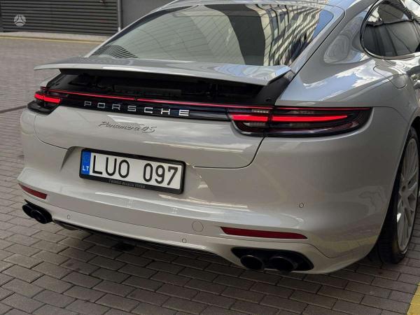 Grey Porsche Panamera 2017 in Vilnius, with an engine capacity of 2.89 L and mileage of 120 thousand km for 52900 €, photo 6 on AUTOMOTO.COM.LV