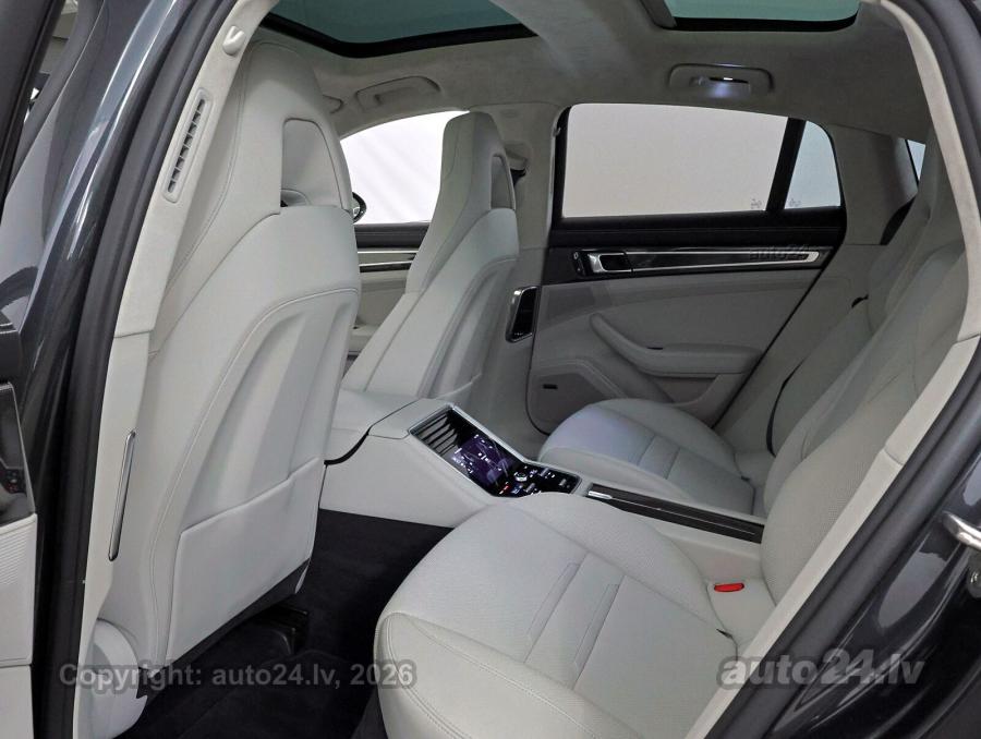 Pelēks Porsche Panamera 2017 Tallina, ar dzinēja tilpumu 2.90 L un nobraukumu 73 tūkst. km par 55000 €, foto 14 vietnē AUTOMOTO.COM.LV