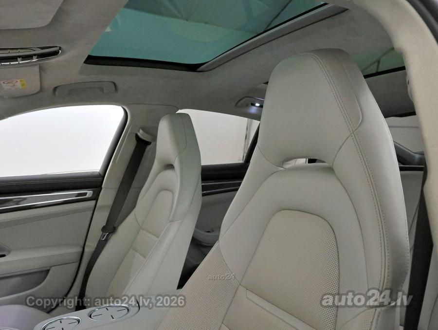 Pelēks Porsche Panamera 2017 Tallina, ar dzinēja tilpumu 2.90 L un nobraukumu 73 tūkst. km par 55000 €, foto 22 vietnē AUTOMOTO.COM.LV