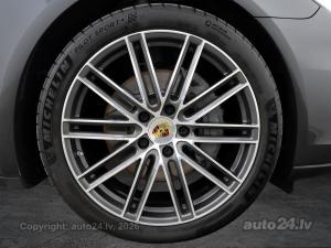 Pelēks Porsche Panamera 2017 Tallina, ar dzinēja tilpumu 2.90 L un nobraukumu 73 tūkst. km par 55000 €, foto 23 vietnē AUTOMOTO.COM.LV
