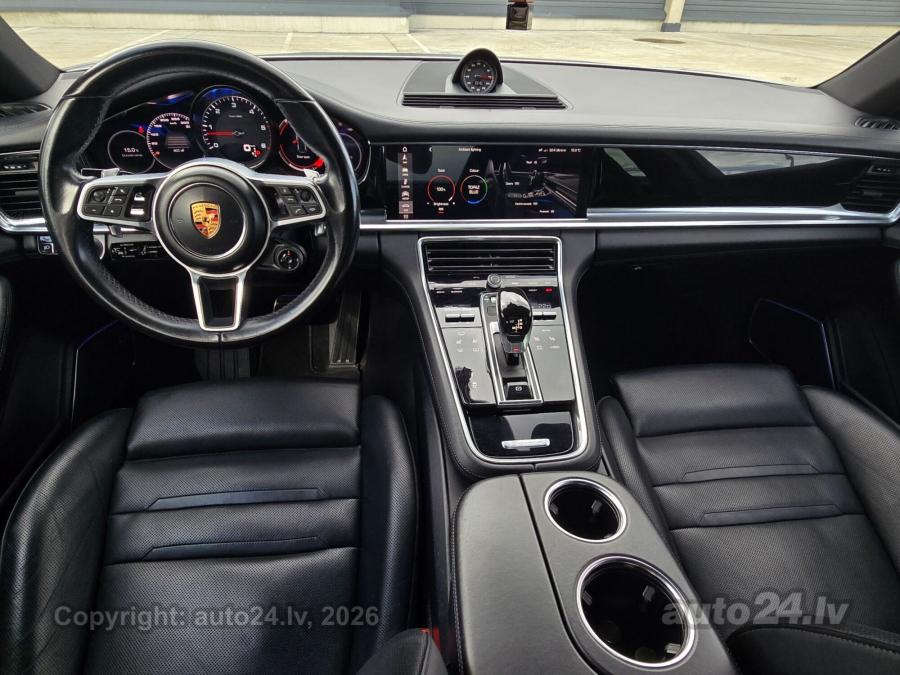 Grey Porsche Panamera 2017 in Tallinn, with an engine capacity of 4.00 L and mileage of 181 thousand km for 45990 €, photo 7 on AUTOMOTO.COM.LV
