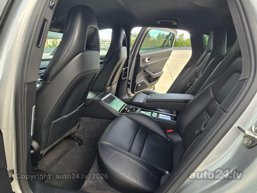 Grey Porsche Panamera 2017 in Tallinn, with an engine capacity of 4.00 L and mileage of 181 thousand km for 45990 €, photo 12 on AUTOMOTO.COM.LV