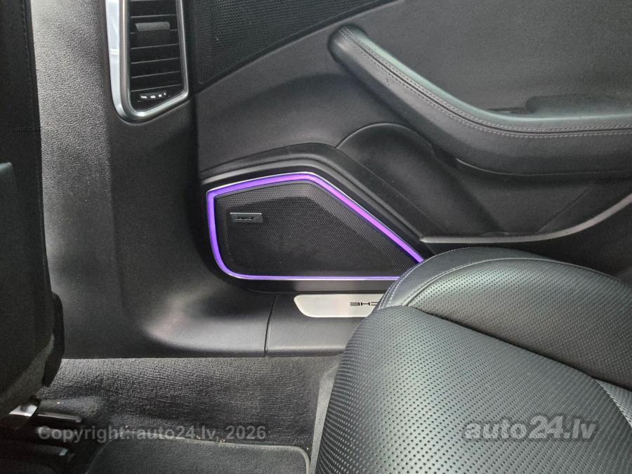 Grey Porsche Panamera 2017 in Tallinn, with an engine capacity of 4.00 L and mileage of 181 thousand km for 45990 €, photo 13 on AUTOMOTO.COM.LV
