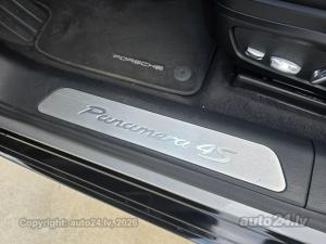 Grey Porsche Panamera 2017 in Tallinn, with an engine capacity of 4.00 L and mileage of 181 thousand km for 45990 €, photo 24 on AUTOMOTO.COM.LV