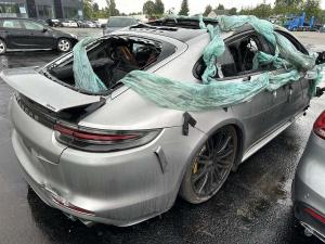 Grey Porsche Panamera 2017 in Utena, with an engine capacity of 3.00 L and mileage of 100 thousand km for 4150 €, photo  on AUTOMOTO.COM.LV